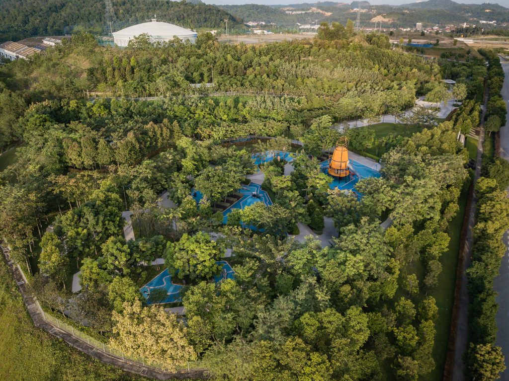 SUMMIT PARK – Landart