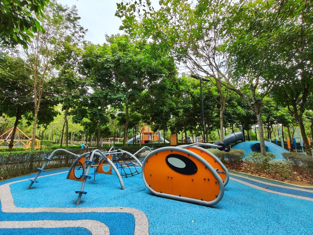 SUMMIT PARK – Landart
