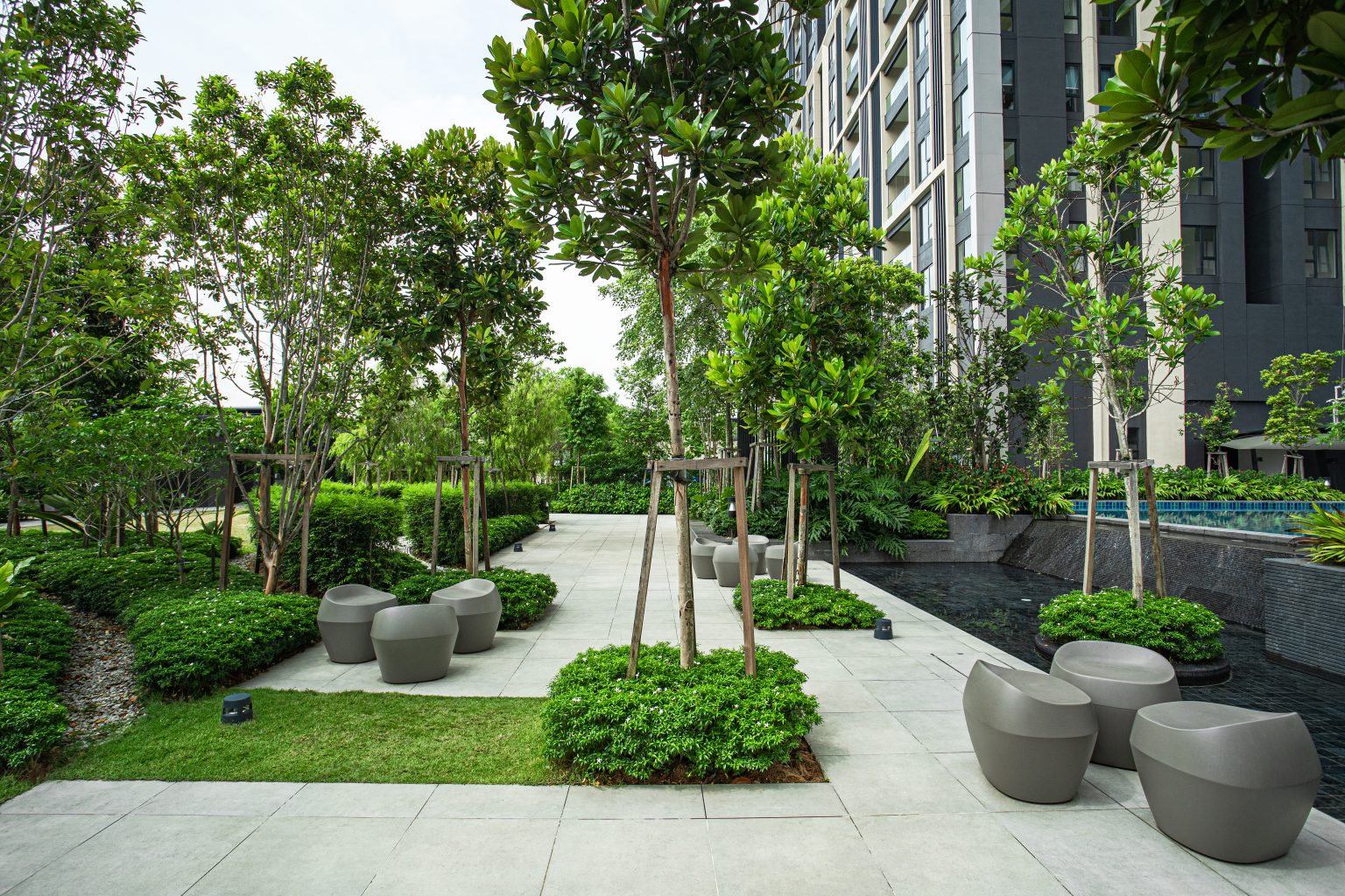RESIDENSI SOLARIS PARQ – Landart