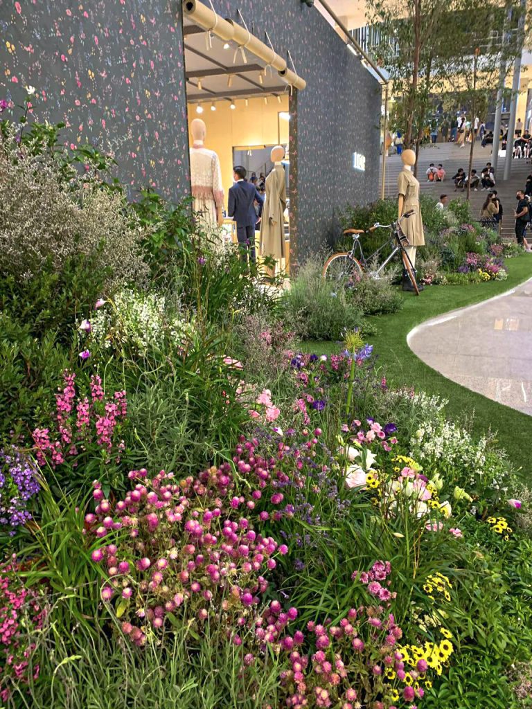 DIOR GARDEN – Landart